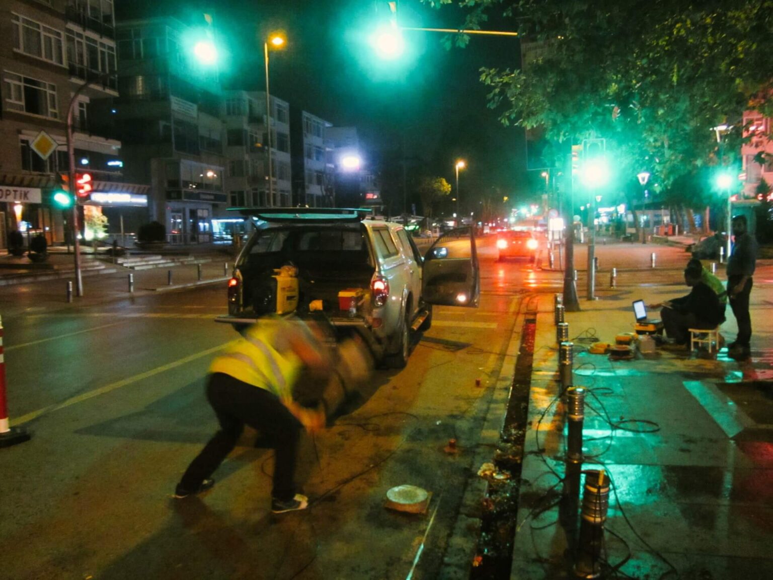 Seismic Refraction Tomography (SRT) Multi-Channel Surface Wave Analysis ...